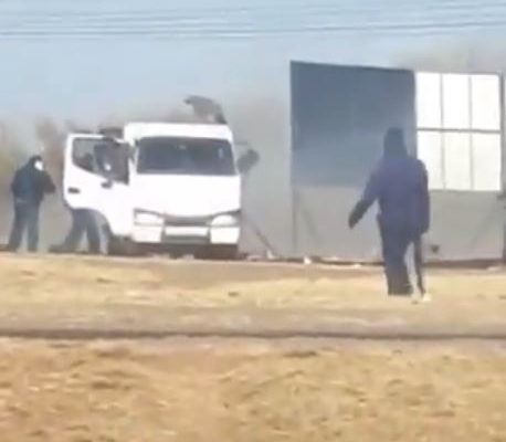Watch: cash van robbed in daytime heist near Brits | Fakaza News