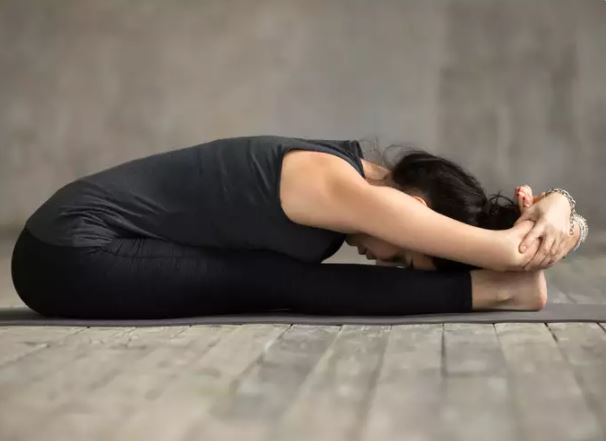 5 best yoga poses for a healthy heart | Fakaza News