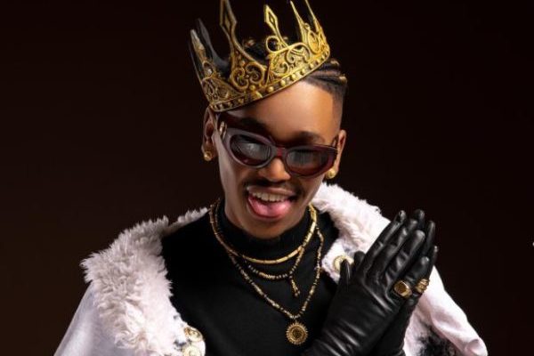 Masterpiece YVK introduces his son - Video | Fakaza News