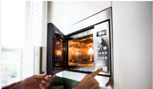7 etiquette rules for using microwave at work | Fakaza News