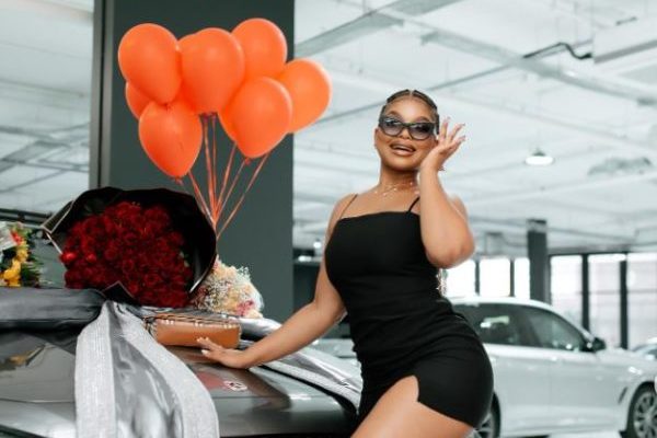 Singer Mawhoo shows off her new Mercedes Benz (Photos) | Fakaza News