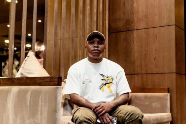 Dlala Thukzin celebrates "iPlan" success with his grandmother (Video ...