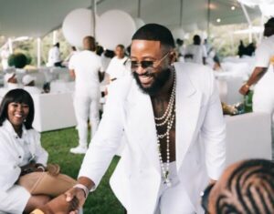 Cassper Nyovest declares 'Ke Dezember' with signature video | Fakaza News