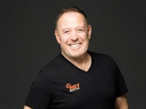 Radio legend Darren Scott dies after decades-long battle with cancer ...